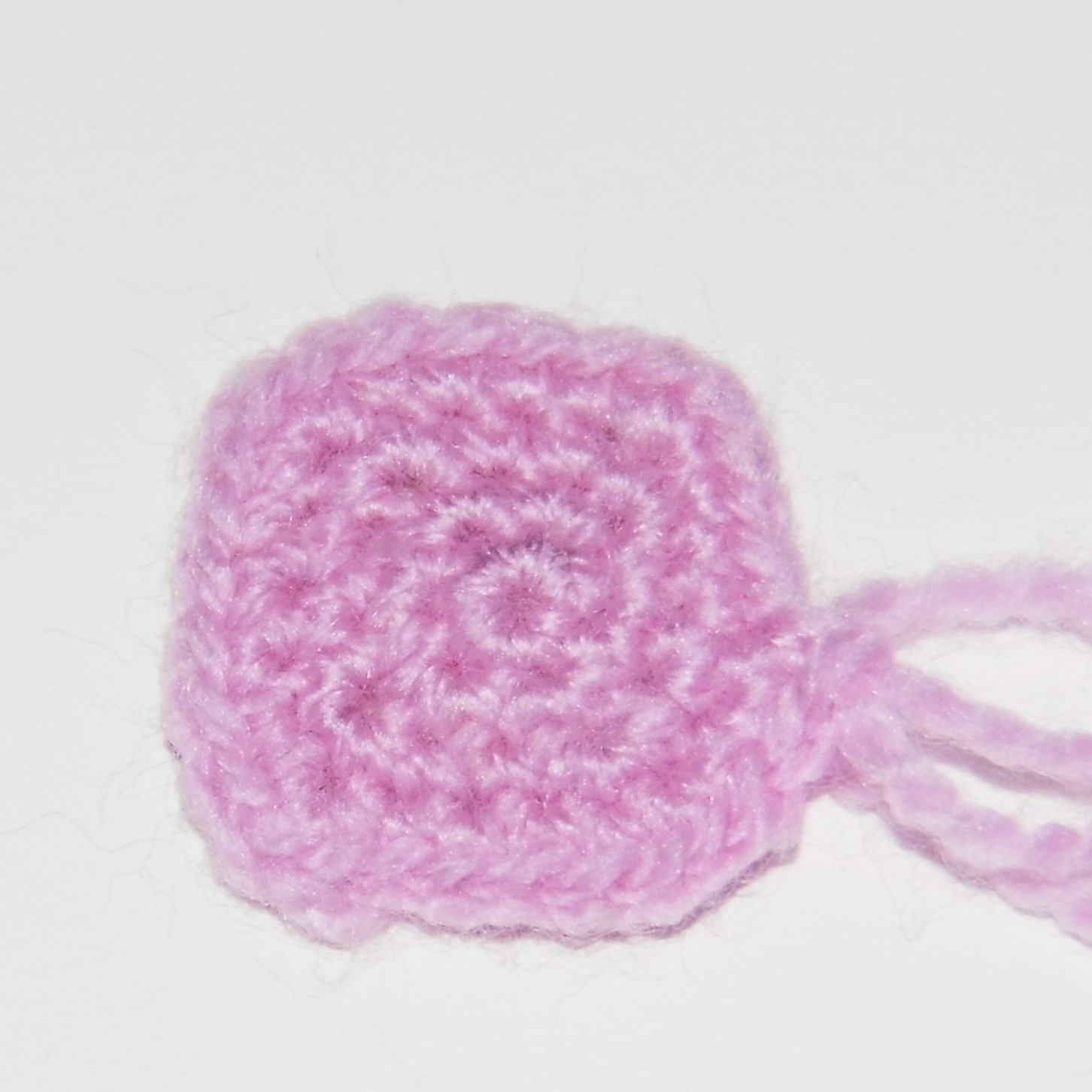Gift box free Amigurumi pattern - Sueños Blanditos